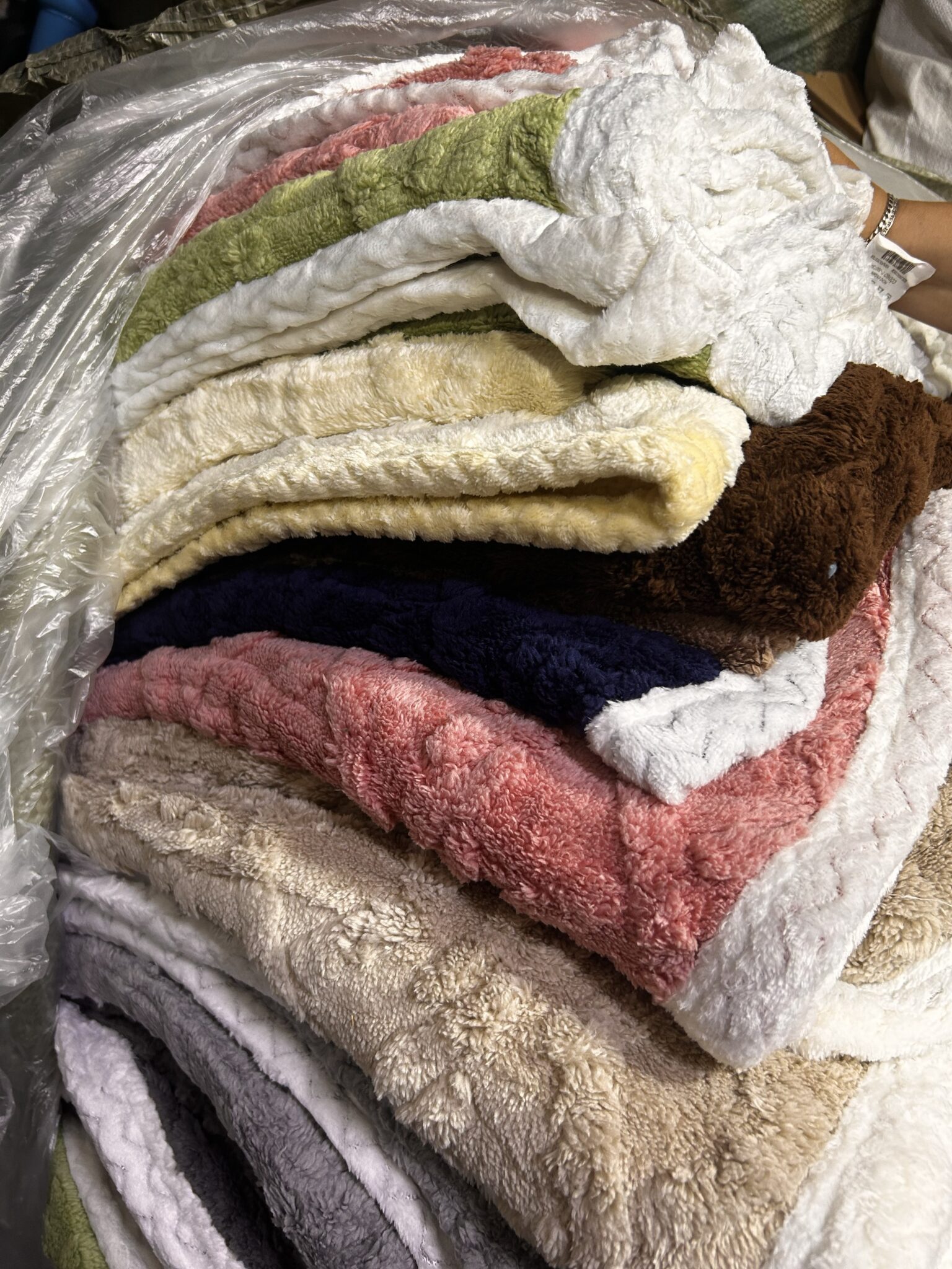 COBERTOR KING SIZE ABORREGADO CALIDAD PREMIUM 2.50×2.10cm – Productos ...